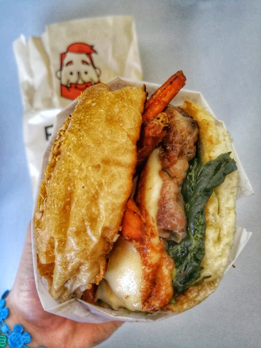 Puok Burger Store – Demogorgon, storia di una meravigliosa luna di ...